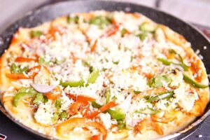 How To Make Restaurant Style Pizza At Home - Chicken Pizza